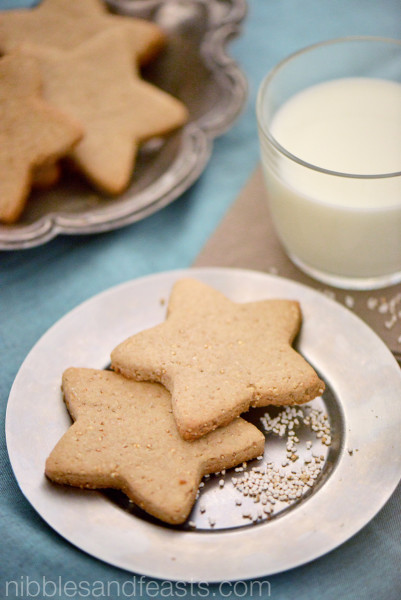 Amaranth Cookies - Nibbles and Feasts