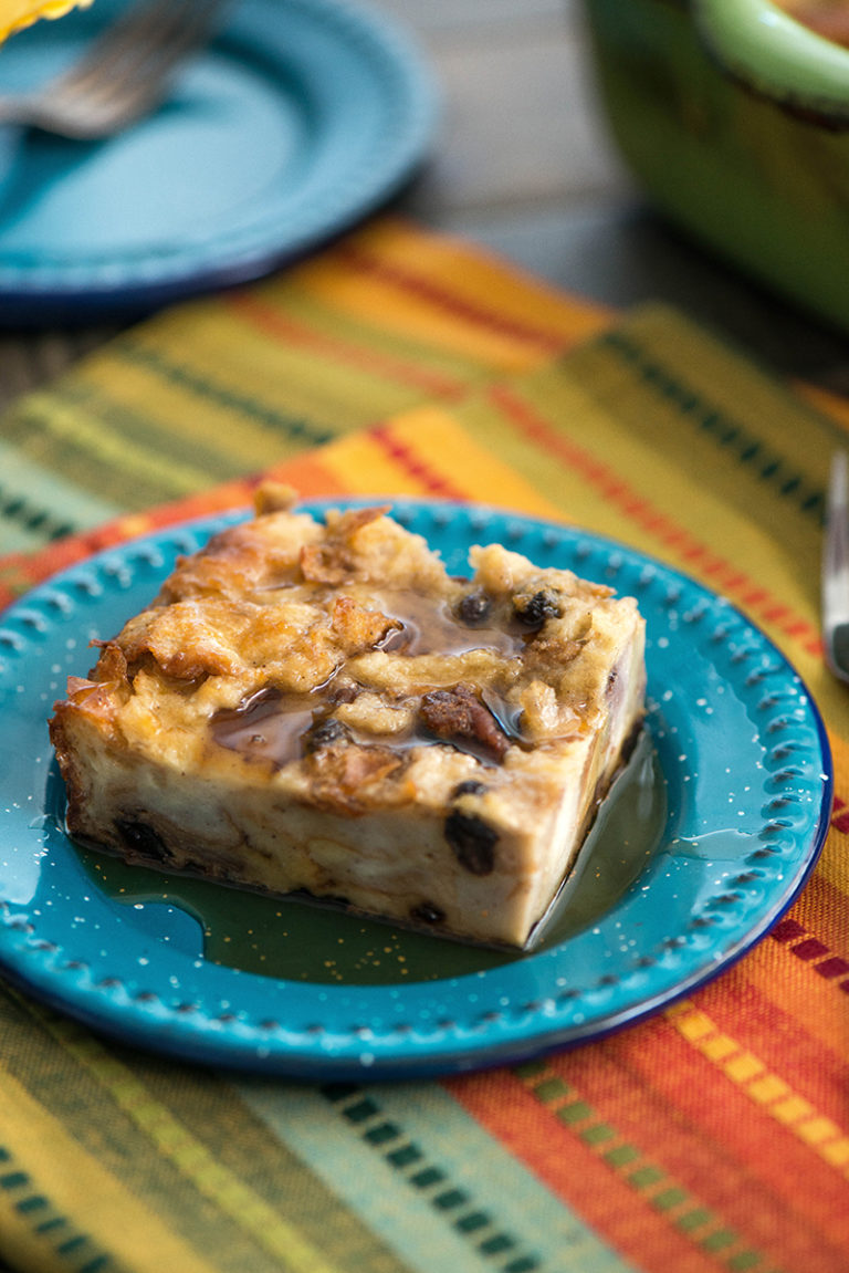 Mexican Bread Pudding | Budín de Pan Mexicano - Nibbles and Feasts