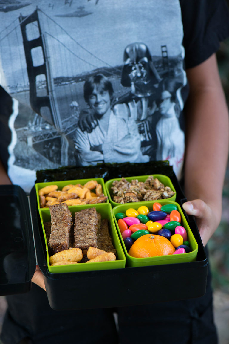 Swamp Planet Snacks and Dagobah Smoothie: Star Wars at The Hollywood ...