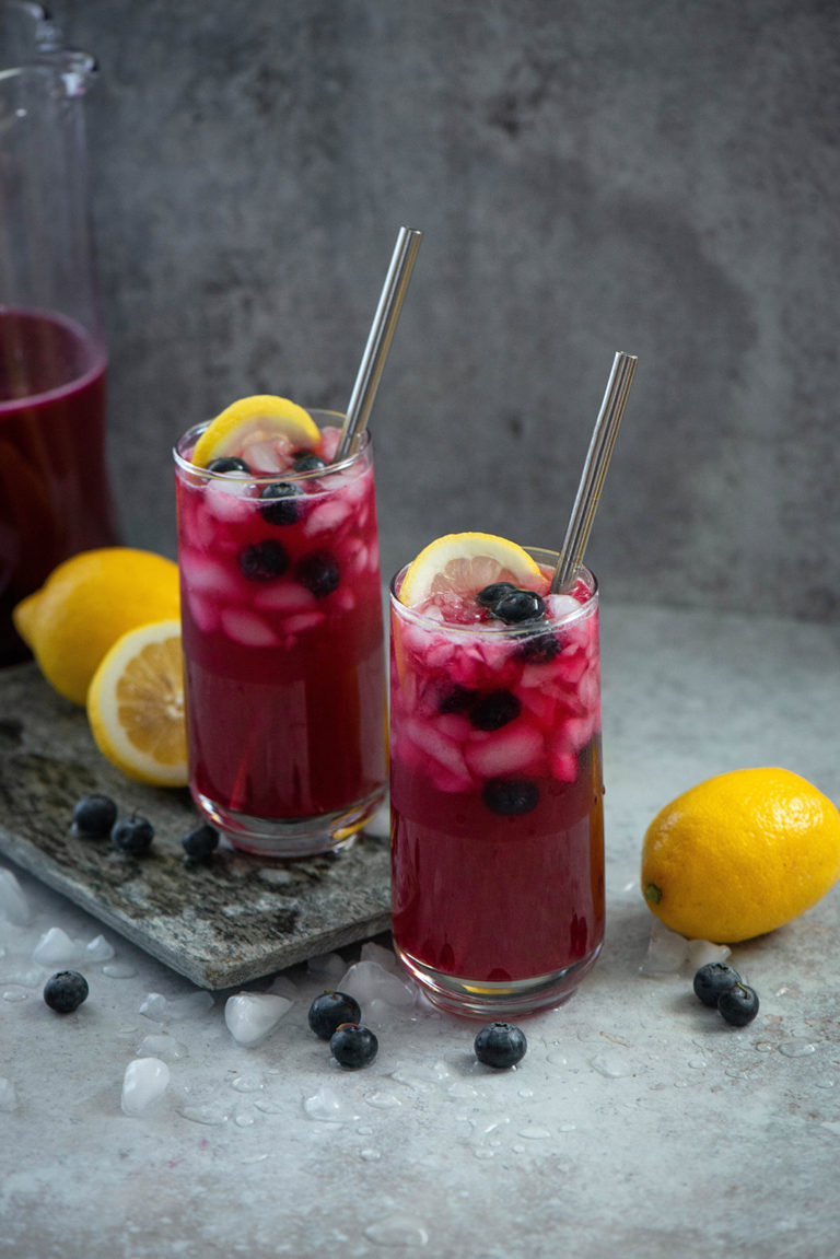 Blueberry Lemonade - Nibbles and Feasts
