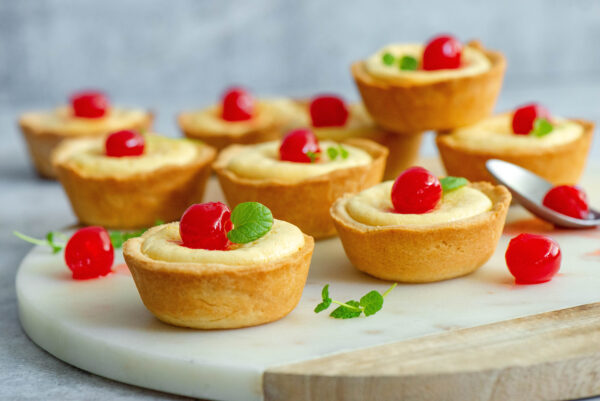 Cubiletes de Queso - Nibbles and Feasts