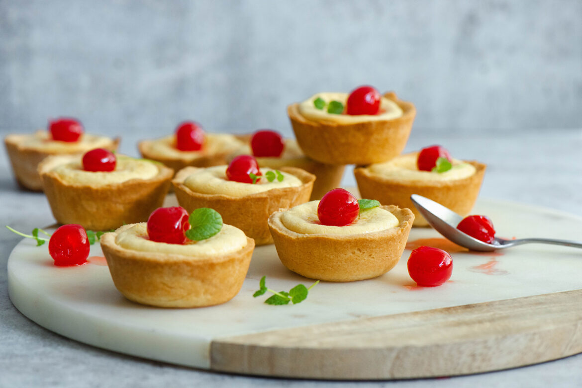 Cubiletes de Queso - Nibbles and Feasts