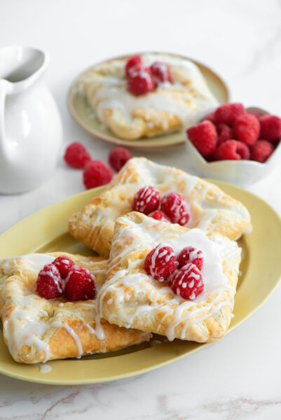 Cheese Danish | Danes de Queso - Nibbles and Feasts