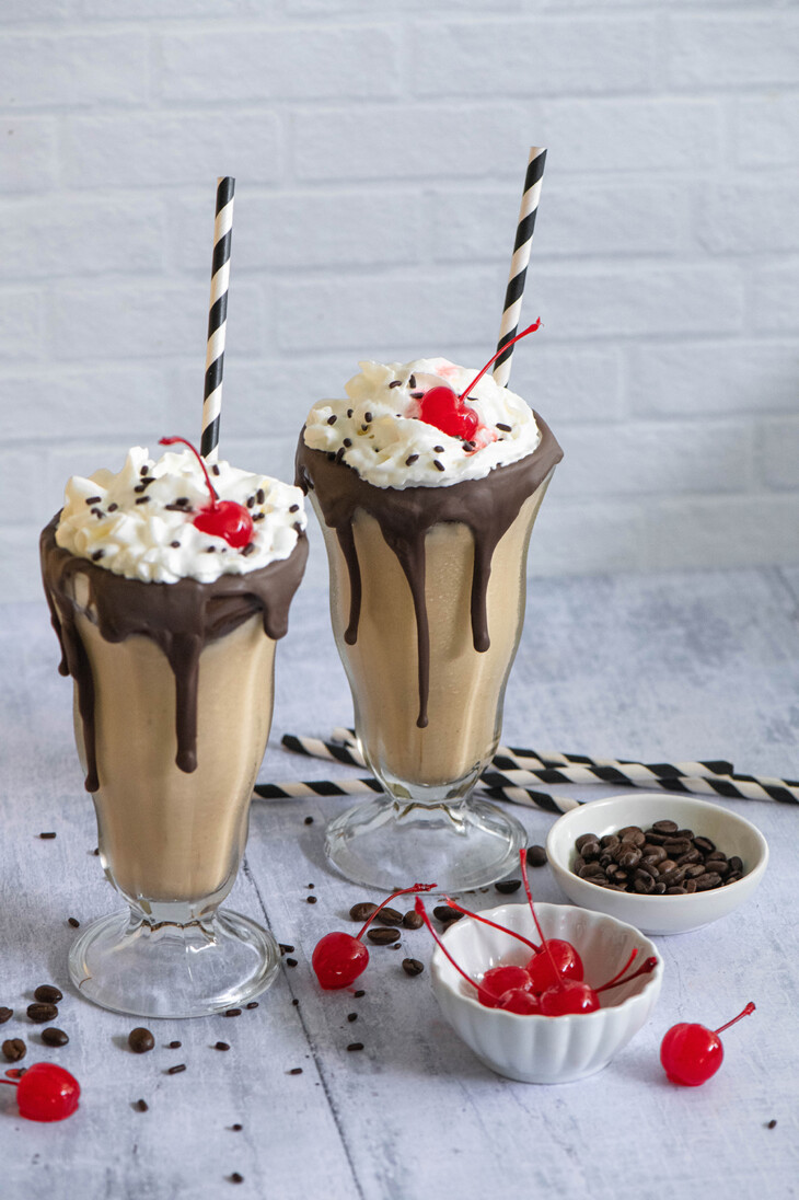 Mexican Coffee Milkshake - Nibbles and Feasts